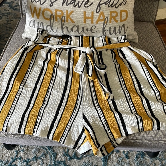 Love Tree | Shorts | Love Tree Shorts | Poshmark